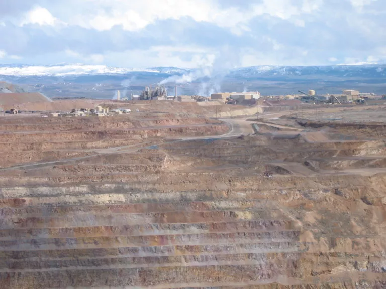 Environmental Impacts of Gold Mining - Earthworks