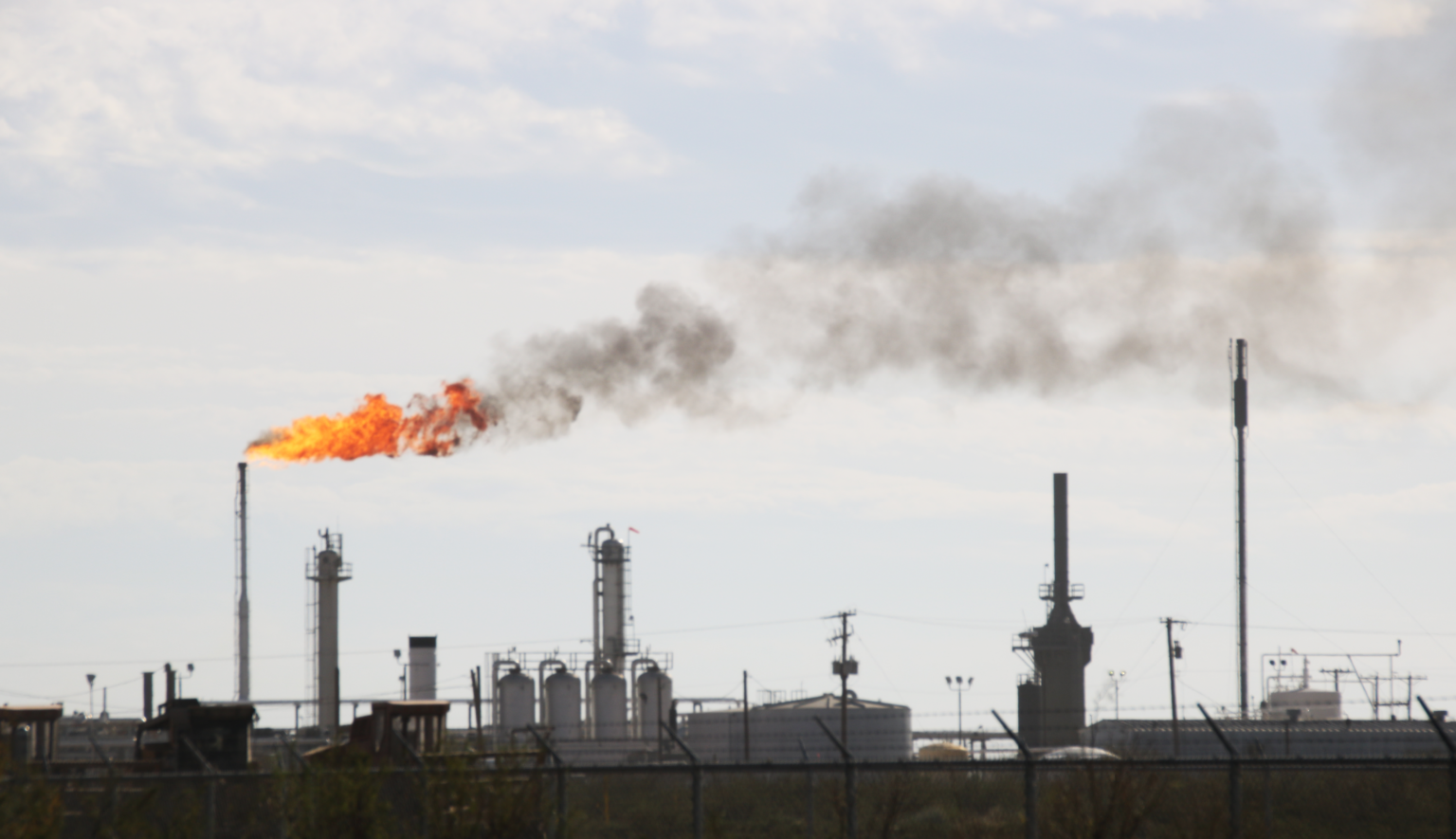 Texas Doesn't Care About Smoking Flares. They Should. - Earthworks